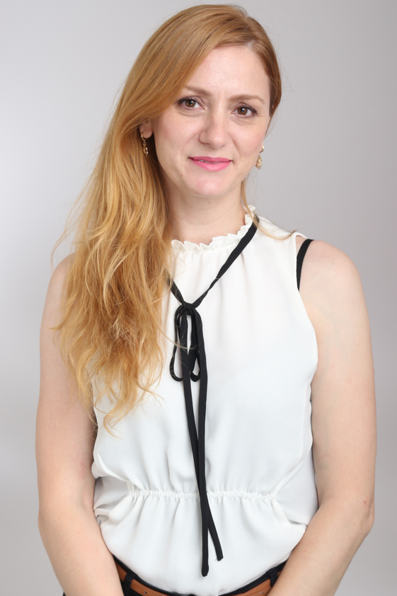 エレナ・KO | モデル/タレント 詳細画面 | 東京で外国人モデル・タレント・ナレーターをお探しならフリー・ウエイブ